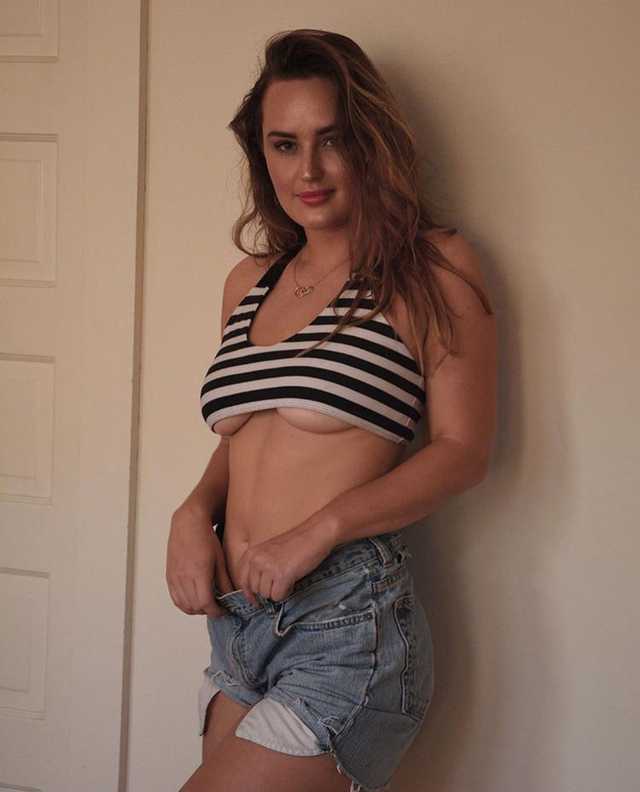 [IG] Pulling off the underboob well | Scrolller