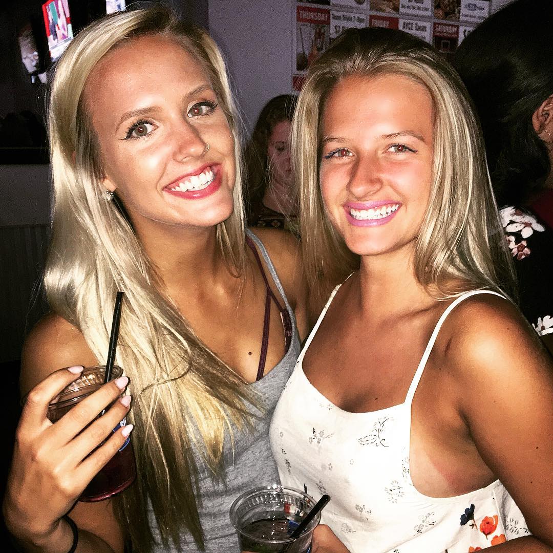 [IG] sideboob tanlines | Scrolller