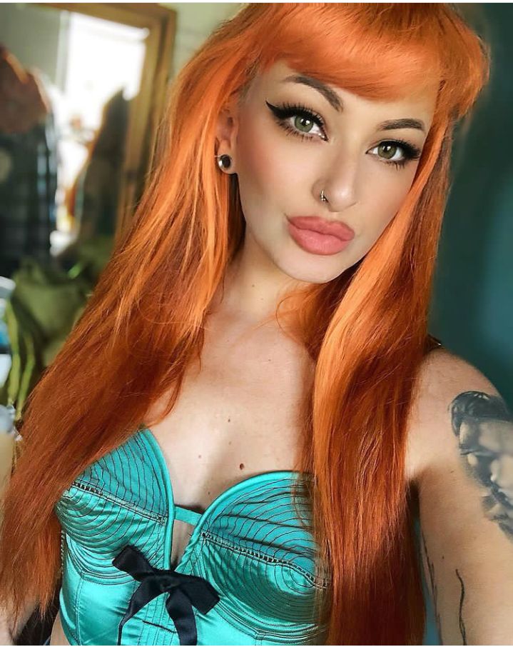 I'm Mistress Rosaline I need a slave to serve me.. Kik: goddessrosaline2 | Scrolller