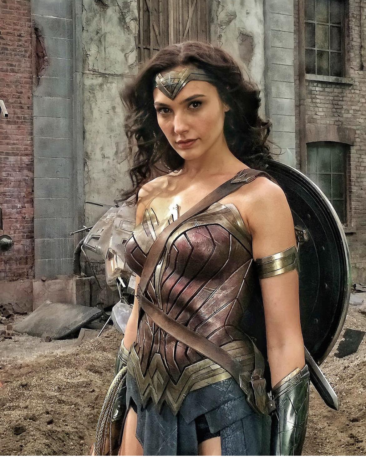 Gal Gadot is a fucking goddess as Wonder Woman | Scrolller