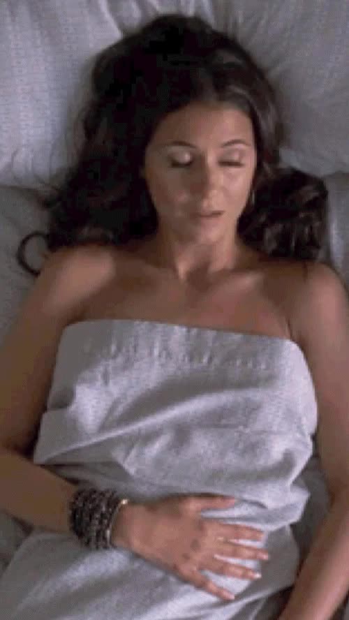 Imagine waking up next to her | Scrolller