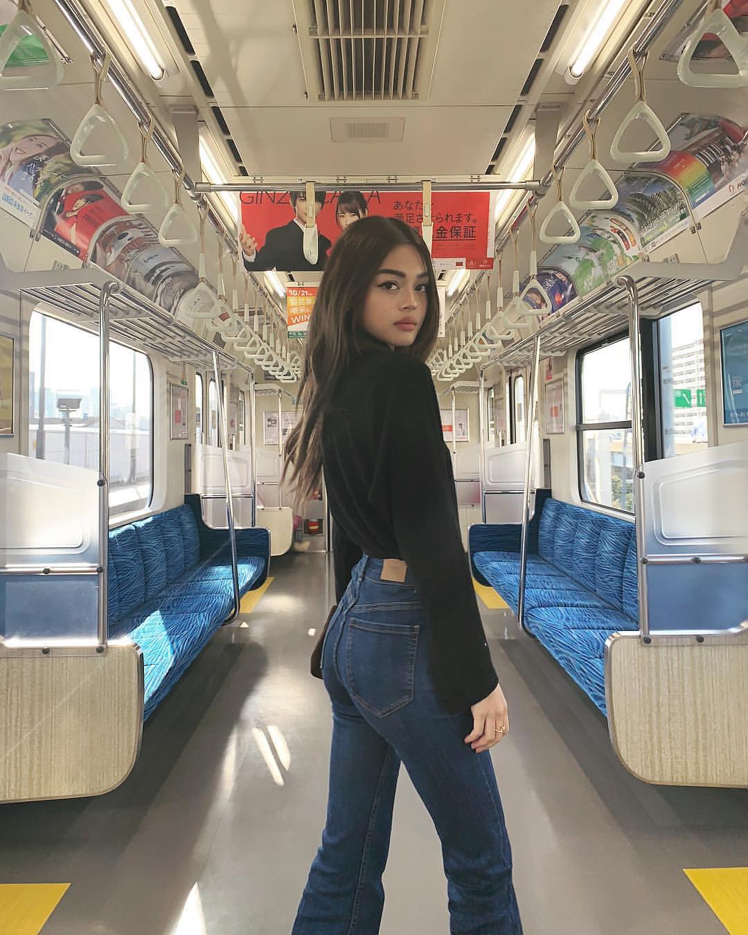 'Insert Cringey Title Here' | Scrolller