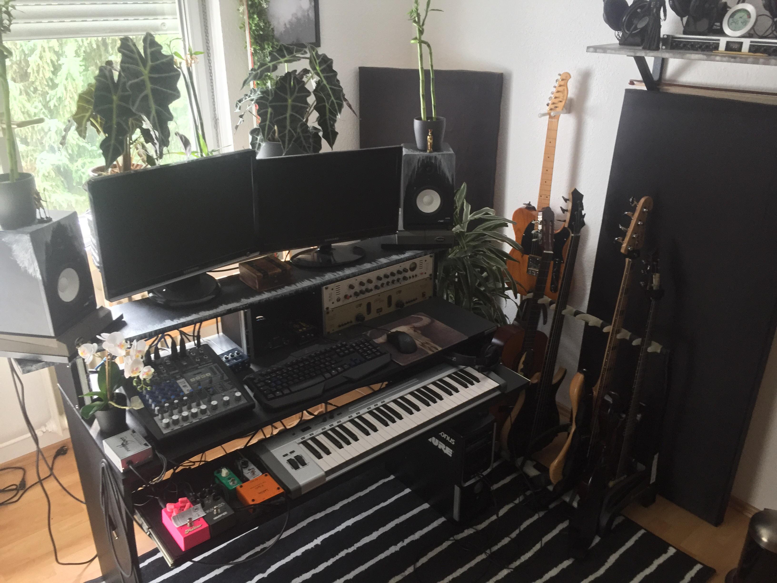 🌱 inside, 🌲 🌳 outside. | Scrolller