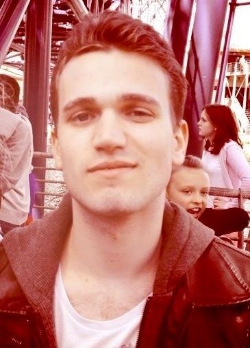 Instagram makes everyone look decent. | Scrolller