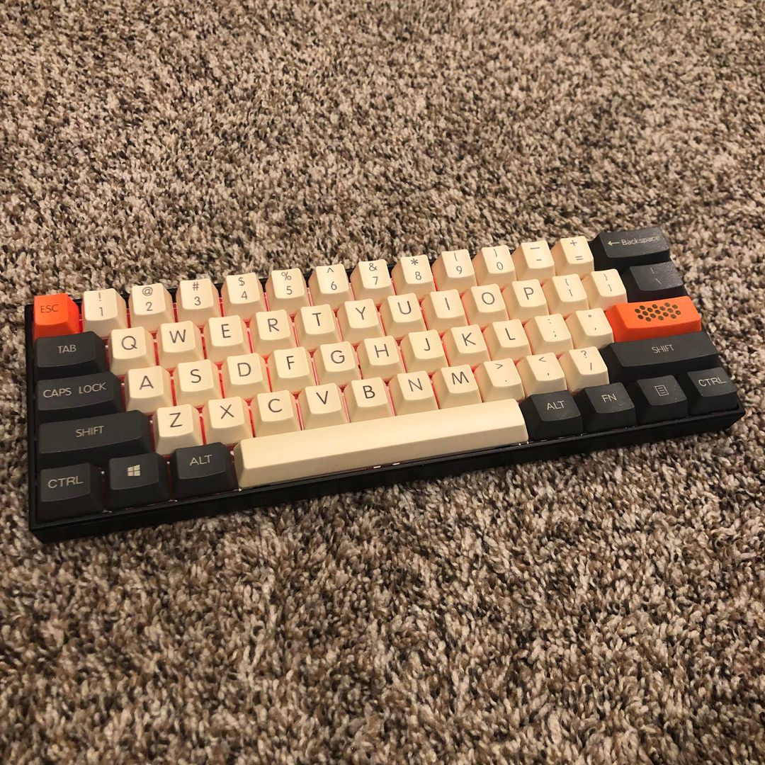 Installed $23 YMDK Carbon keycaps on my Anne Pro 2.. In love | Scrolller