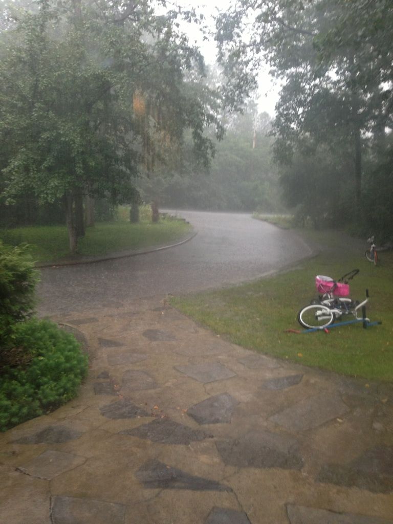 Intense rain | Scrolller