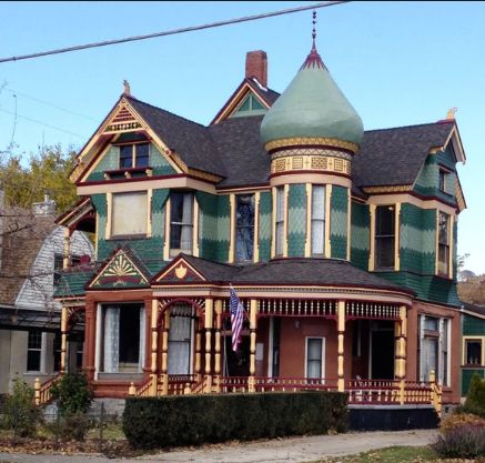 Interesting color combination | Scrolller