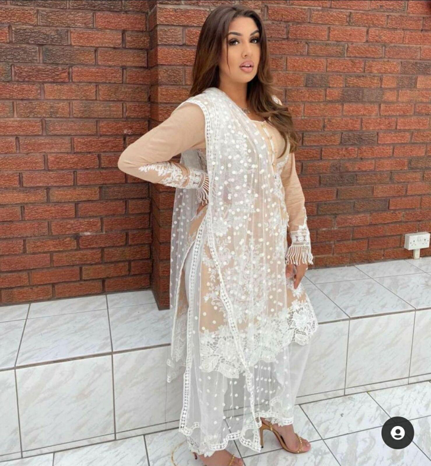 Iqra paki milf | Scrolller