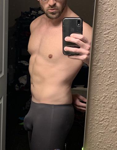 It bulges out so far 🙈 | Scrolller