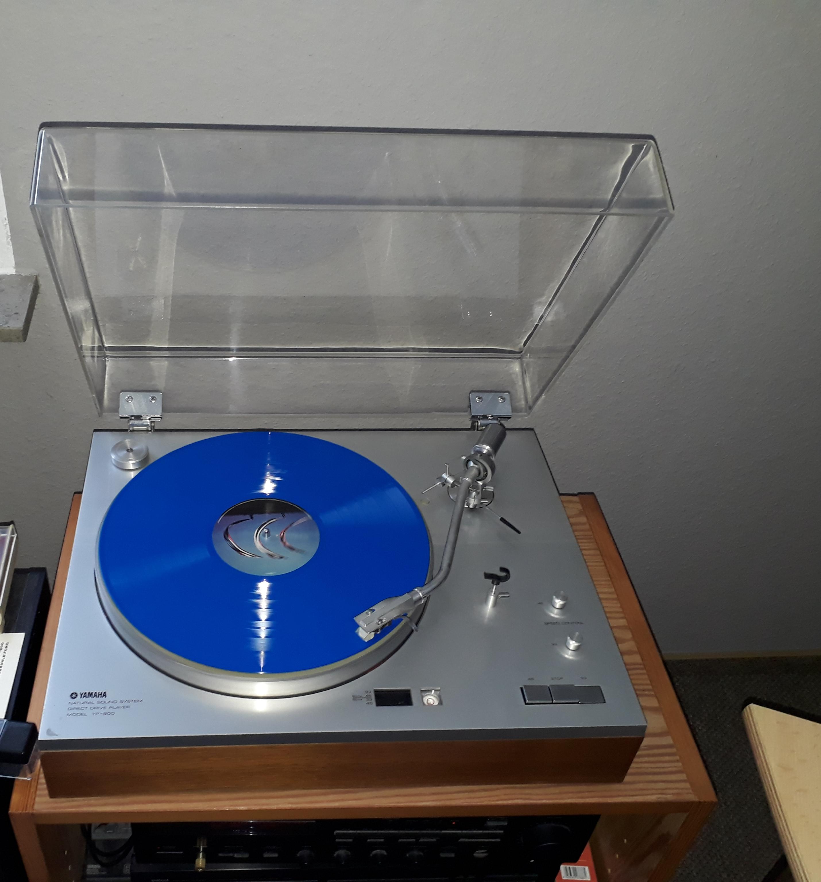It's a wonderful day for a new turntable! | Scrolller