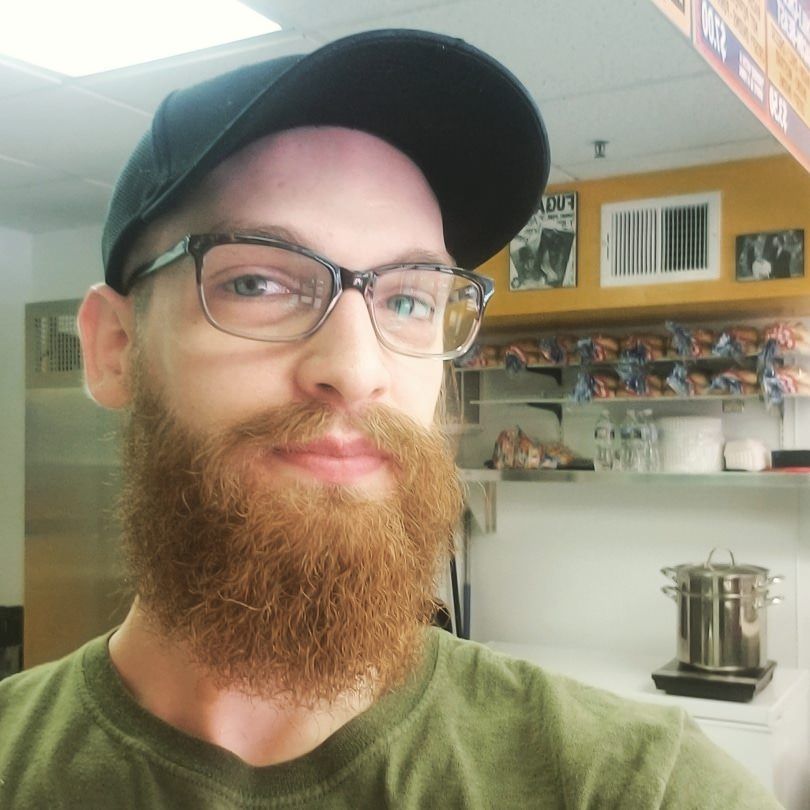 It's my Cake Day and I got a haircut/beard trim yesterday. Hi! | Scrolller