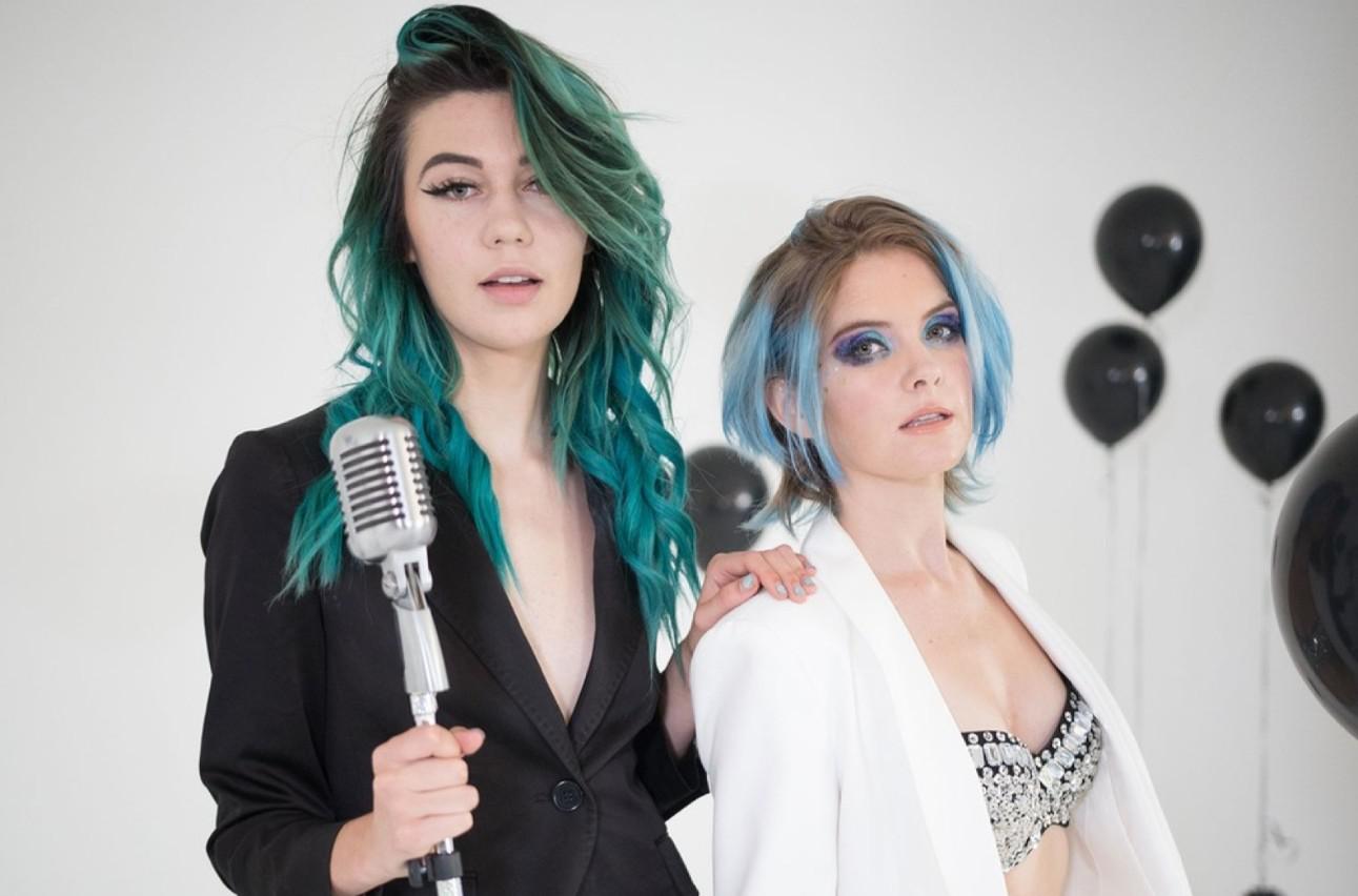 It's not a phase! 😉 Jessie and Lucy are bi your side | Scrolller