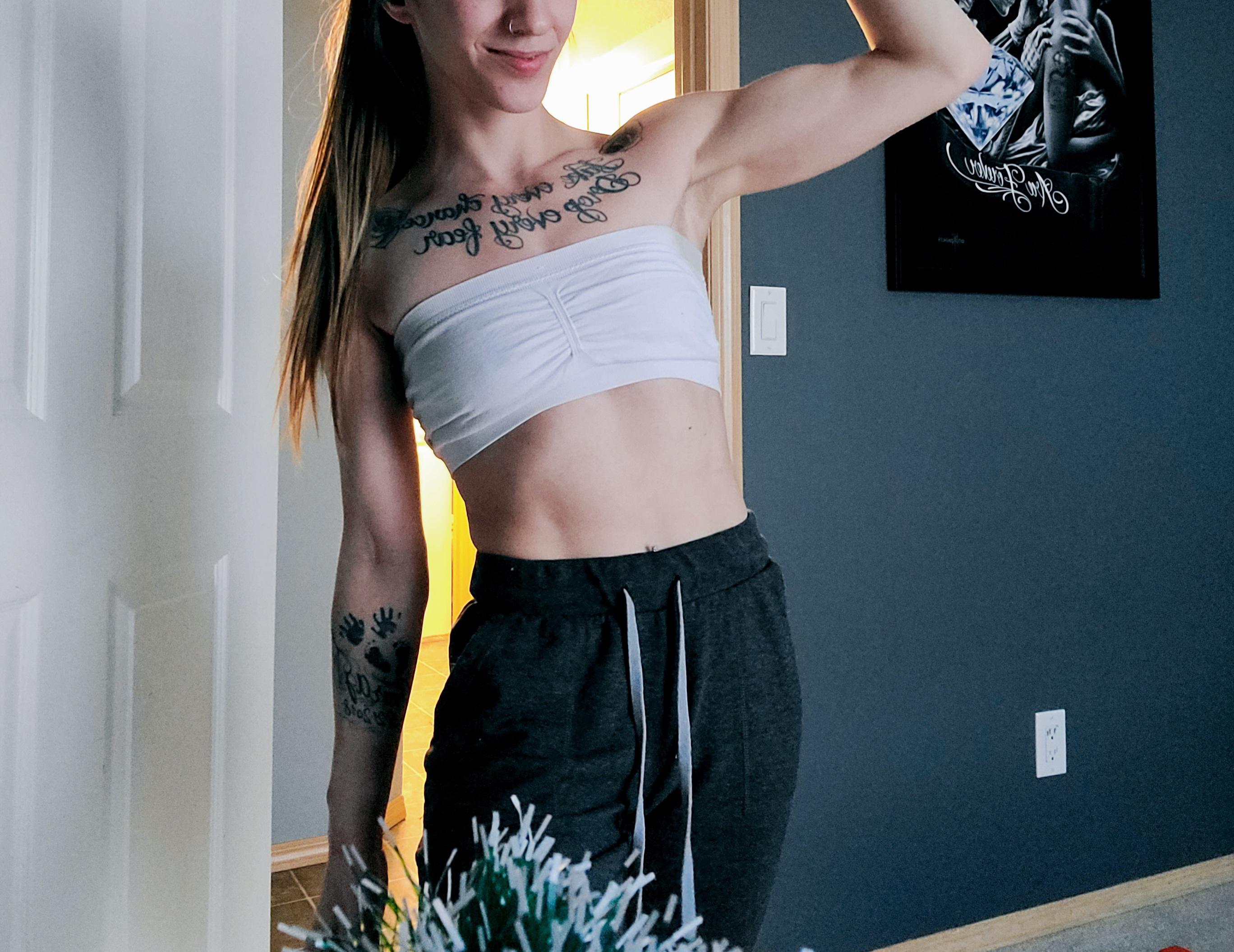 Do you like women with biceps? 💪 | Scrolller