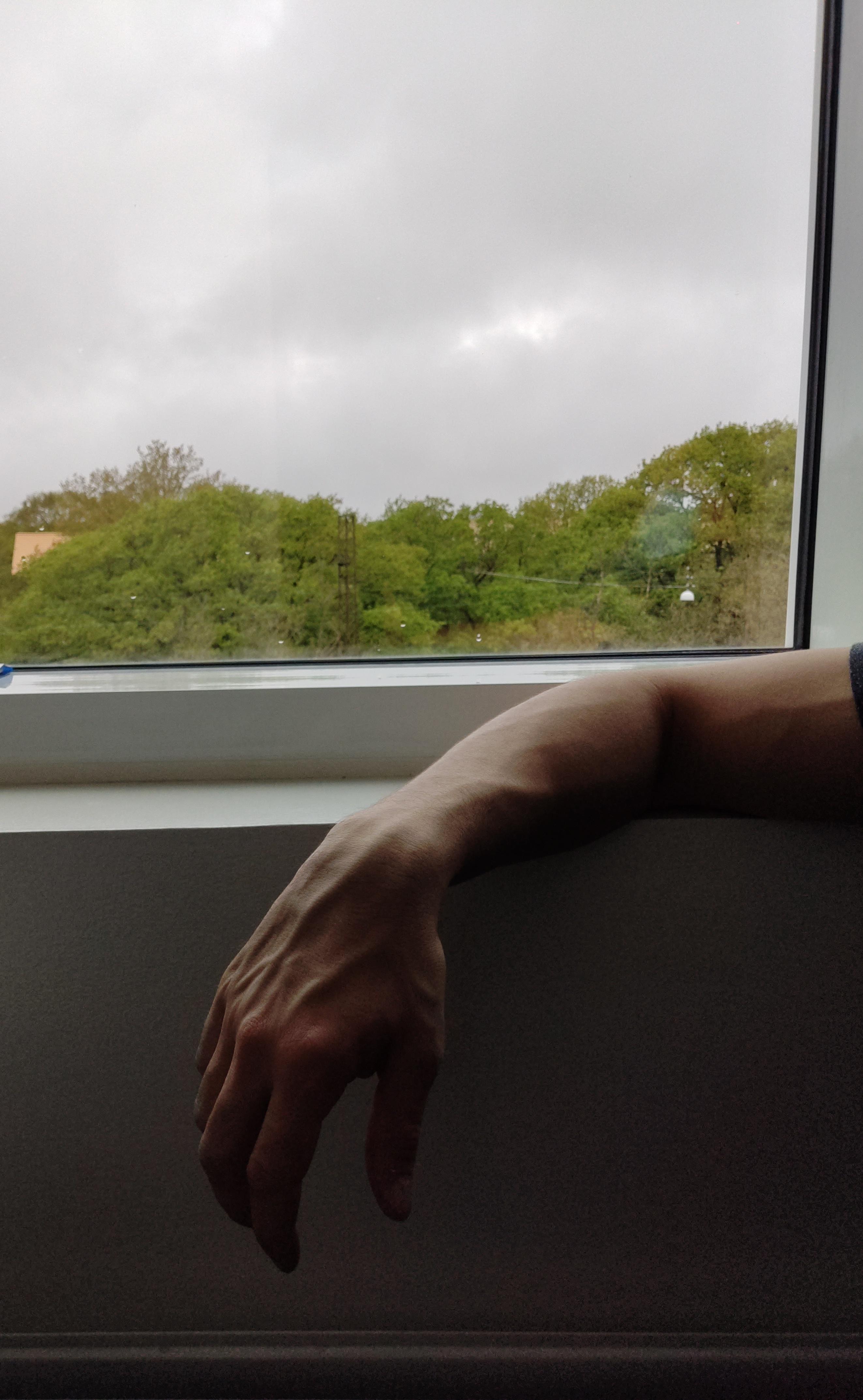 It's rainy outside | Scrolller