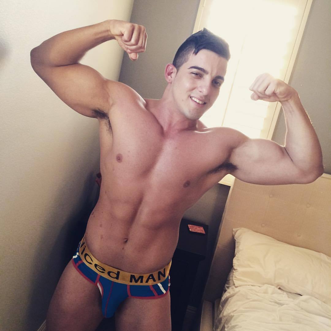 Jacob Taylor | Scrolller