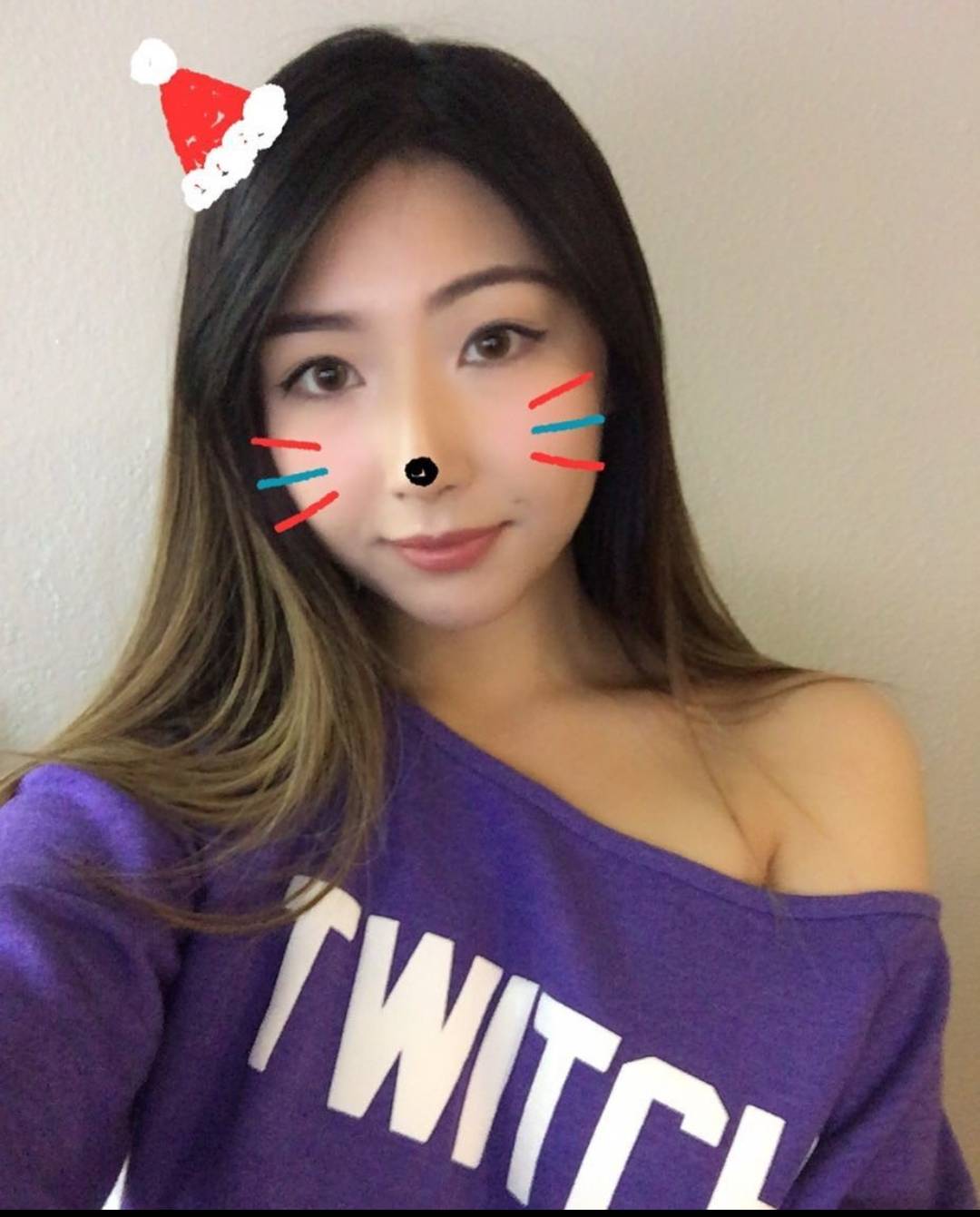 Janet's braless pic | Scrolller