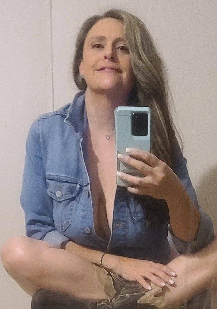 Jean jacket and cowboy boots y’all 🌹 | Scrolller