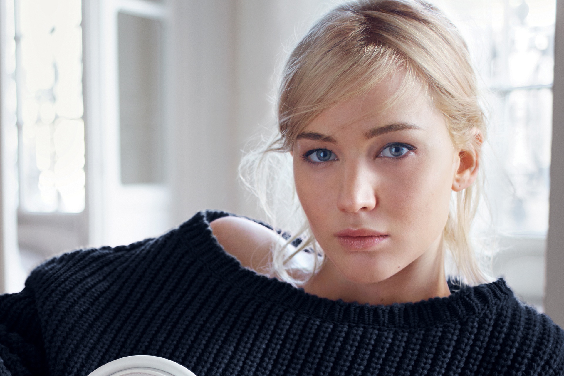 Jennifer and her hypnotizing eyes | Scrolller