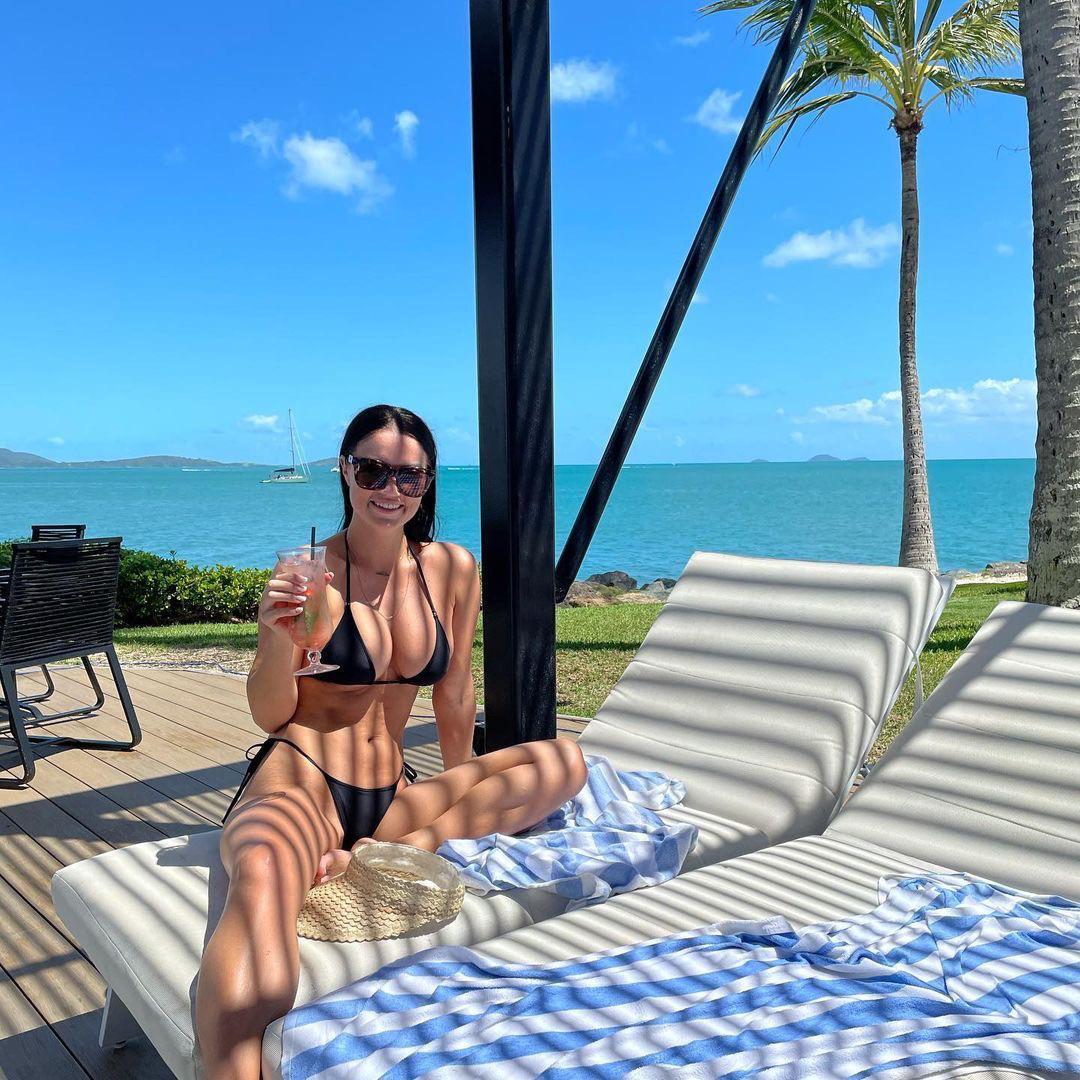 Jessi Nugent | Scrolller