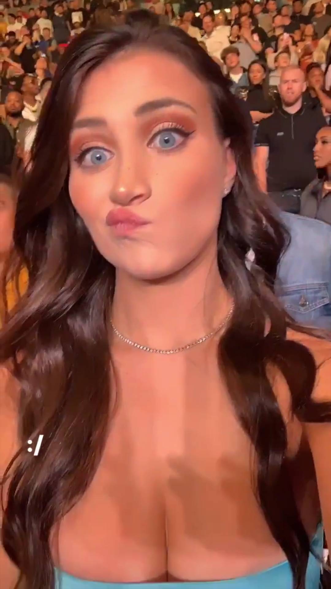 Jessica Bartlett | Scrolller