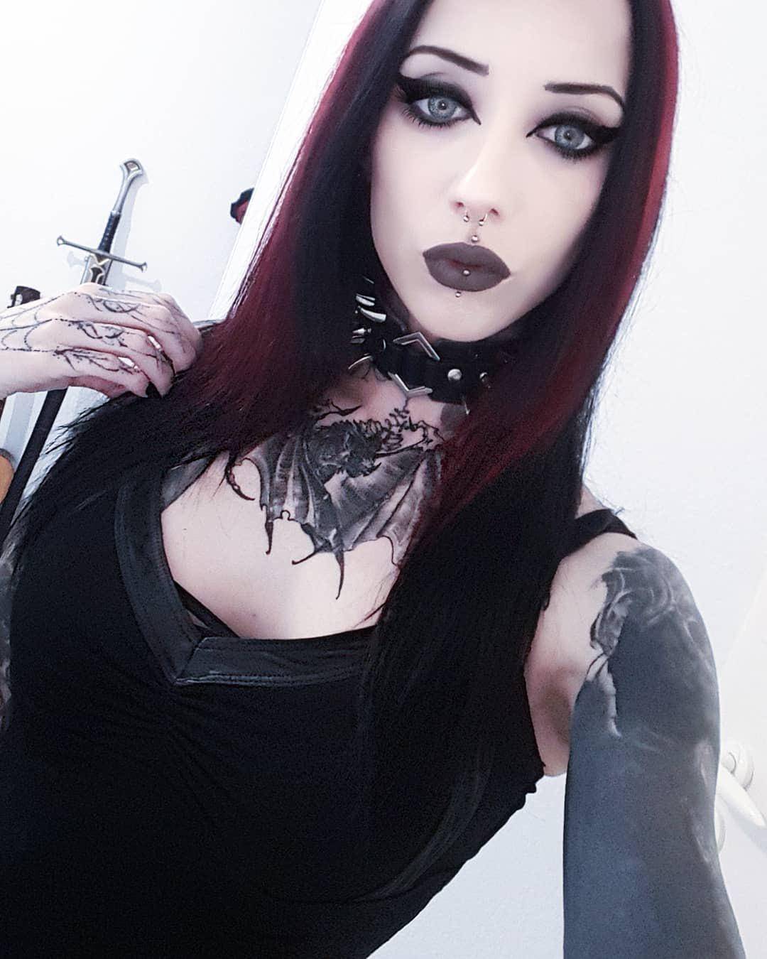 Jessica Fox | Scrolller