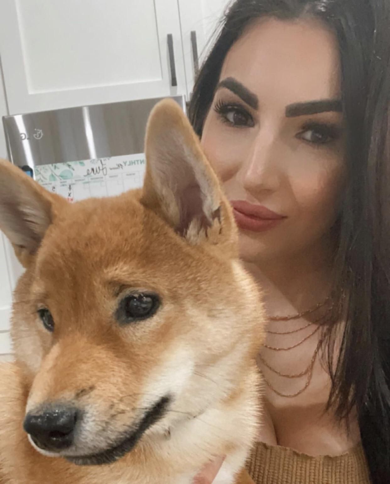 Jessica McKay and her dog | Scrolller