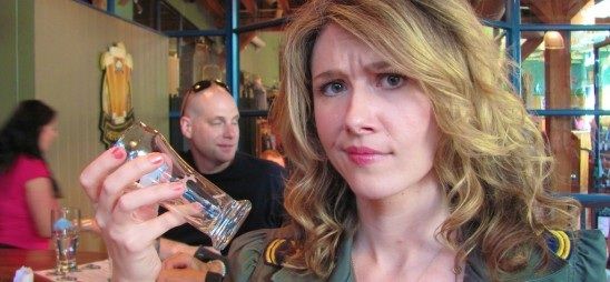 Jewel drinking | Scrolller