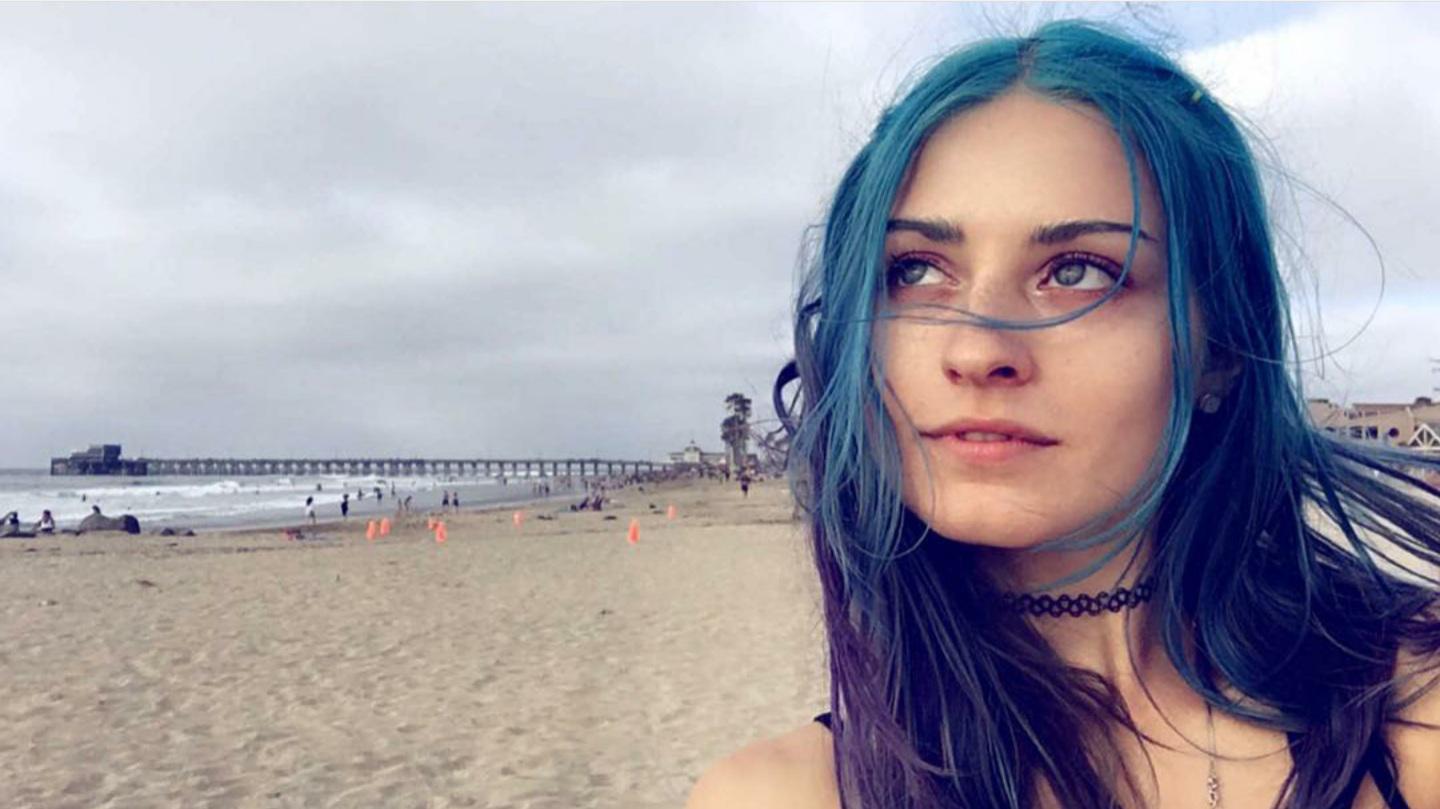 Jewelz Blu | Scrolller