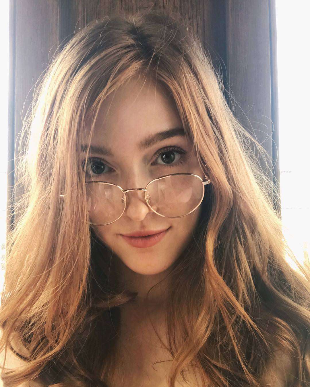 Jia Koster | Scrolller