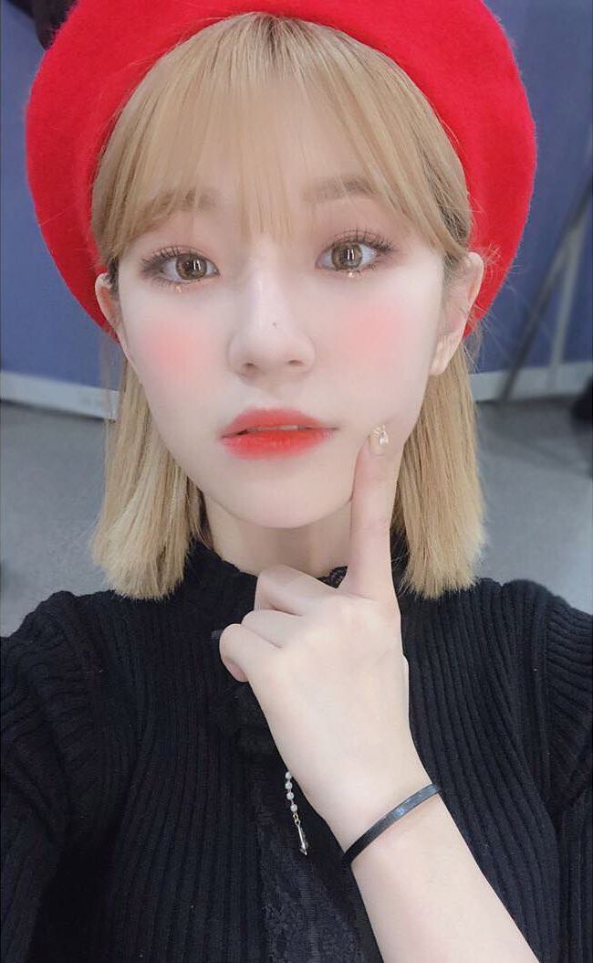 Jiheon poke | Scrolller