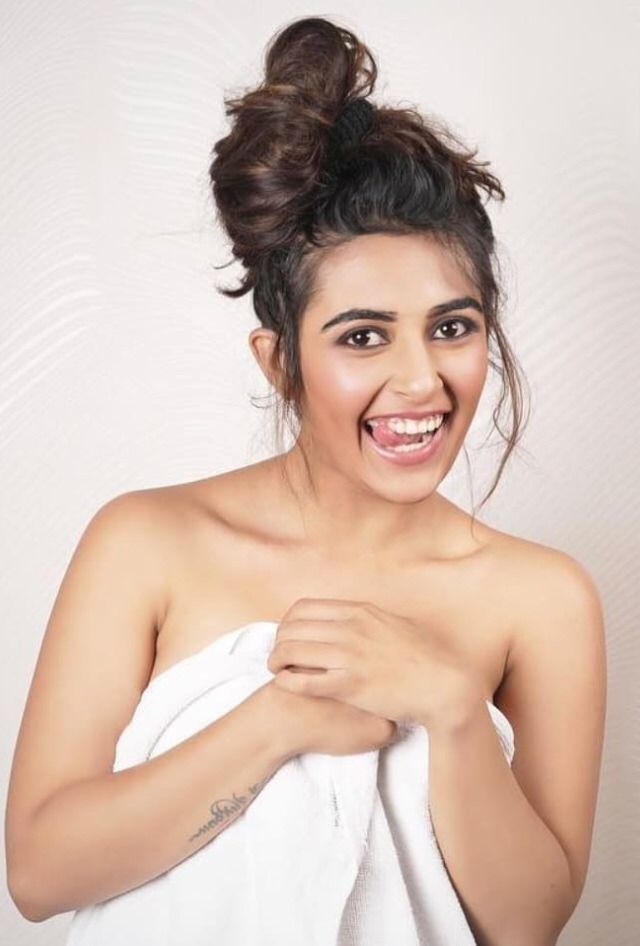 Jinal Joshi cuteness overload | Scrolller