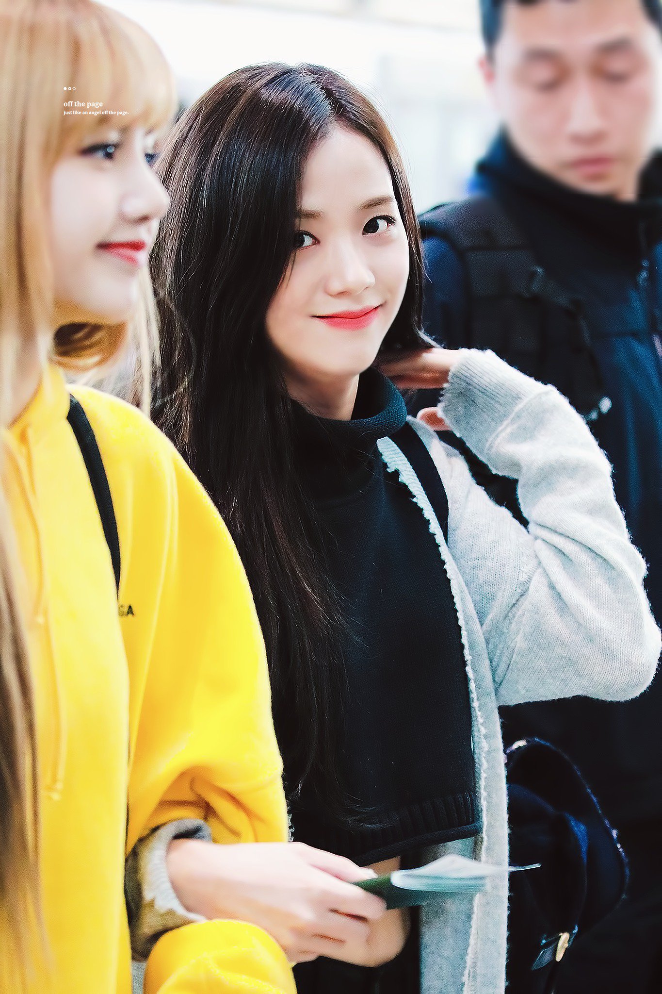 Jisoo Grin | Scrolller