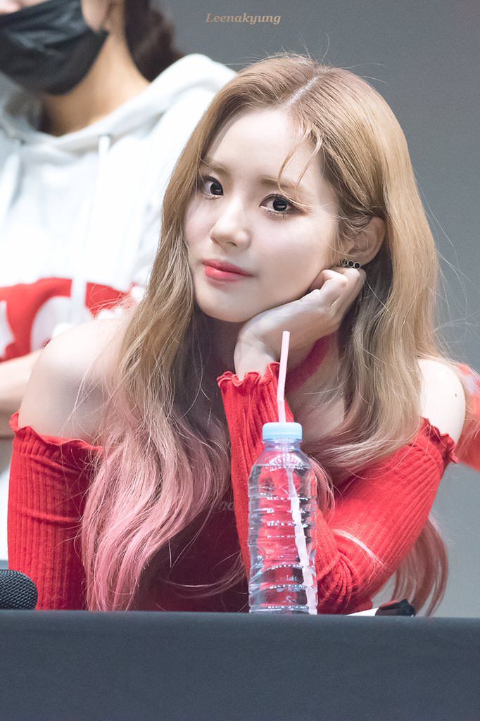 Jiwon look | Scrolller