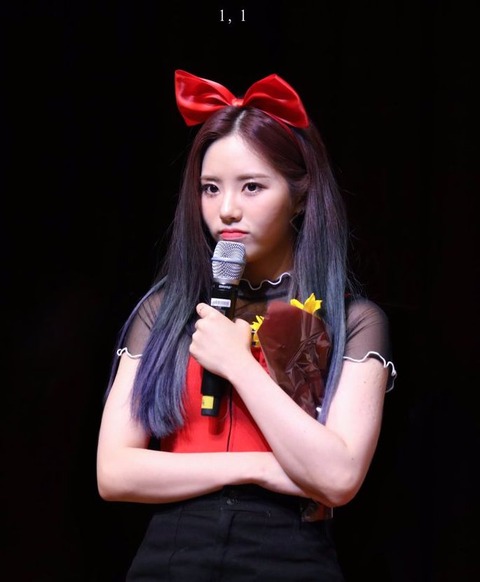 Jiwon's bow 🎀 | Scrolller