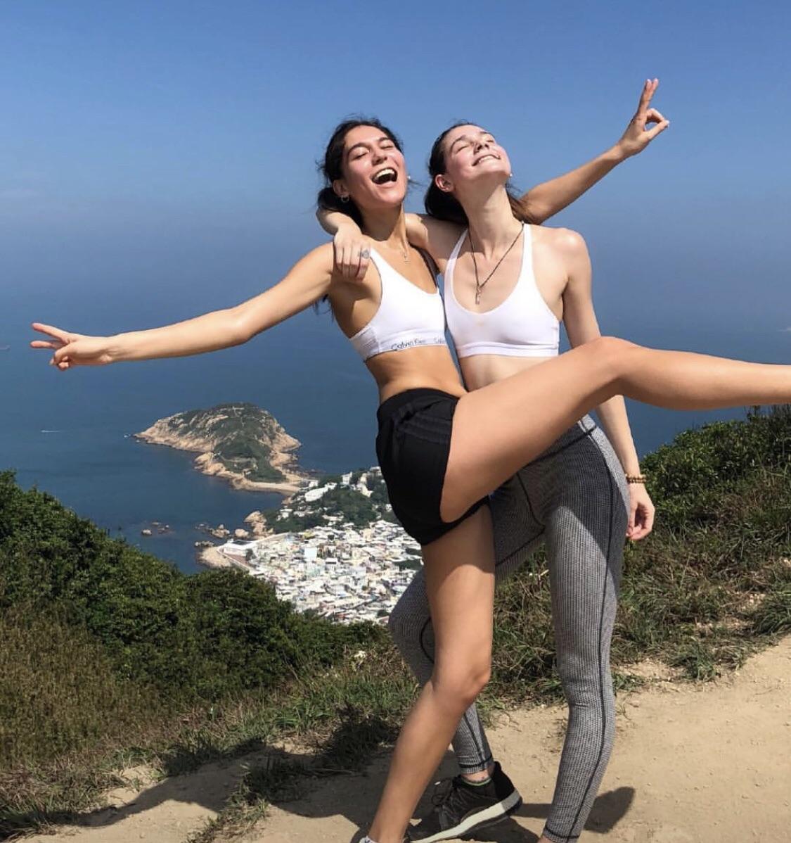 Jogging buddies | Scrolller