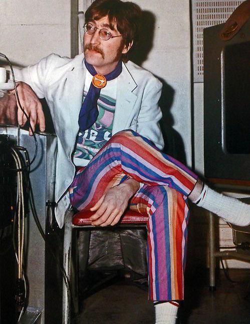 John Lennon, 1967 | Scrolller