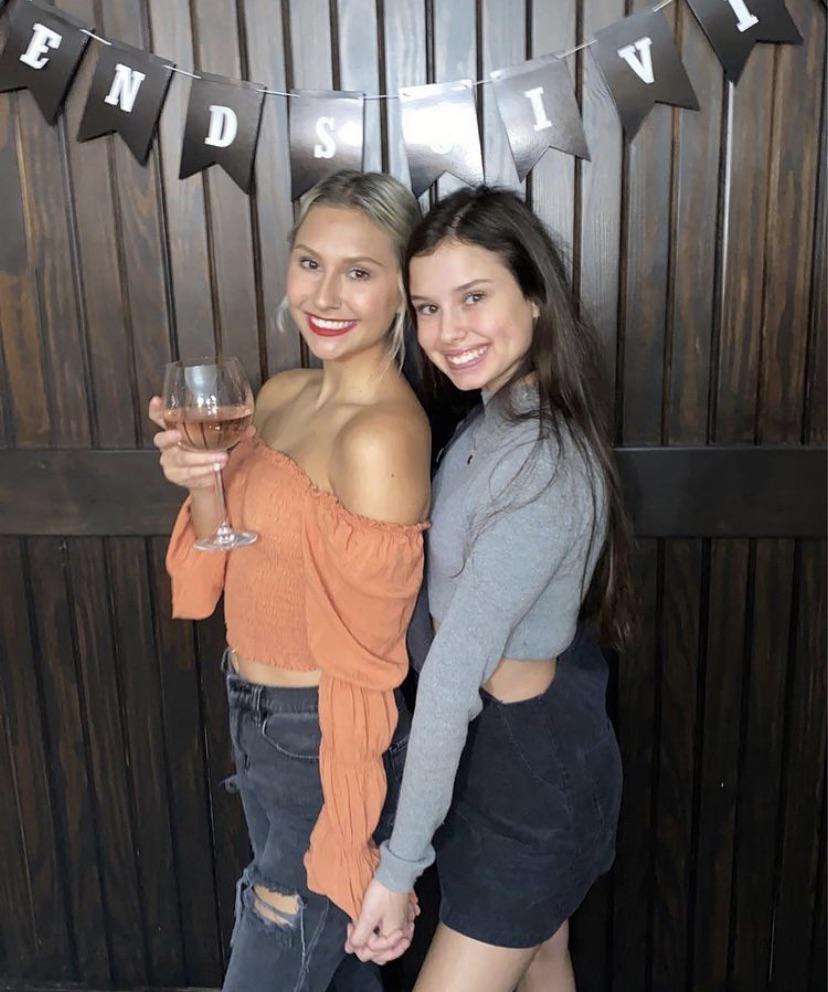 Jordan or Jessi | Scrolller