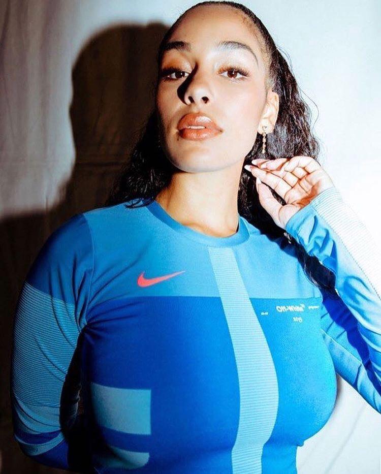 Jorja Smith In Off-White | Scrolller
