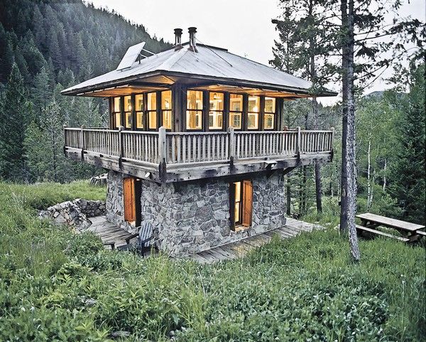Judith Mountain Cabin in Montana, cool cabin designed to look like a fire lookout tower ...
