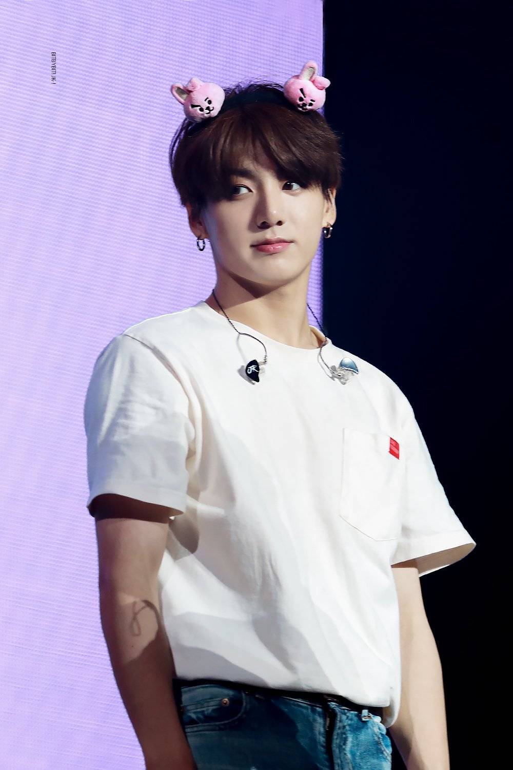 Jungkook | Scrolller