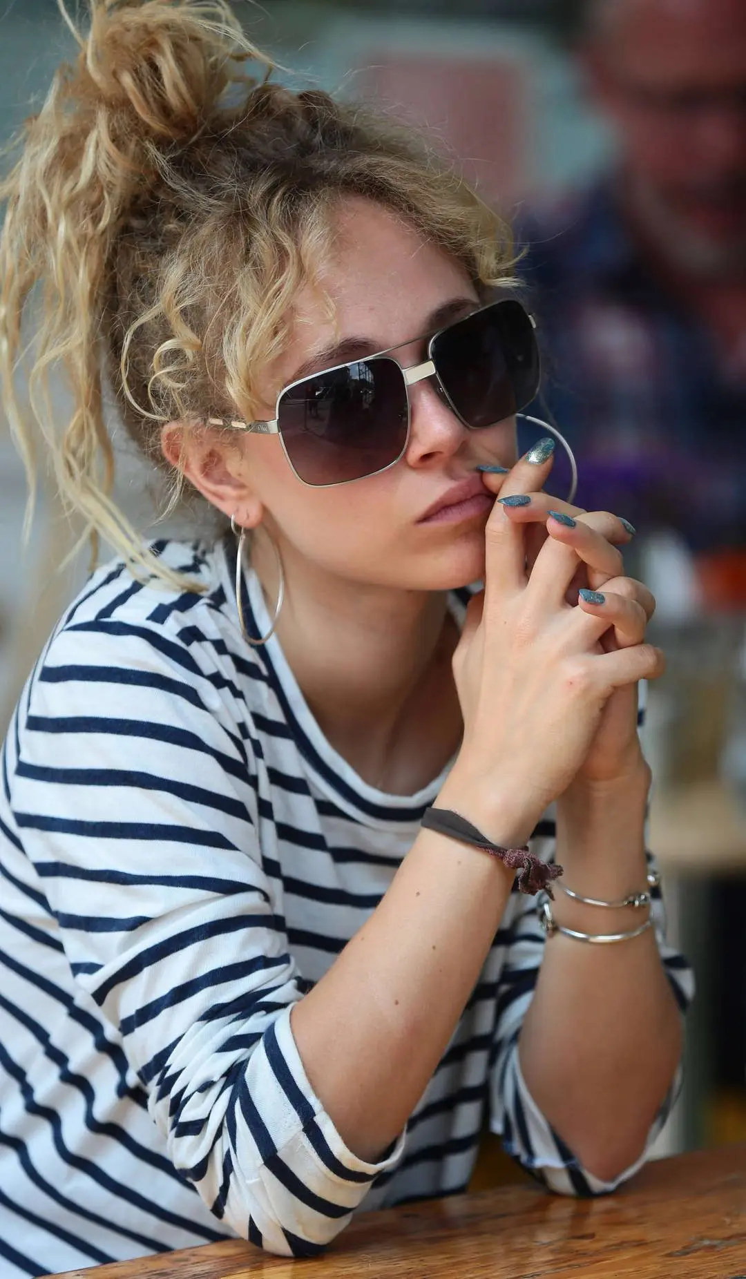 Juno Candid Scrolller