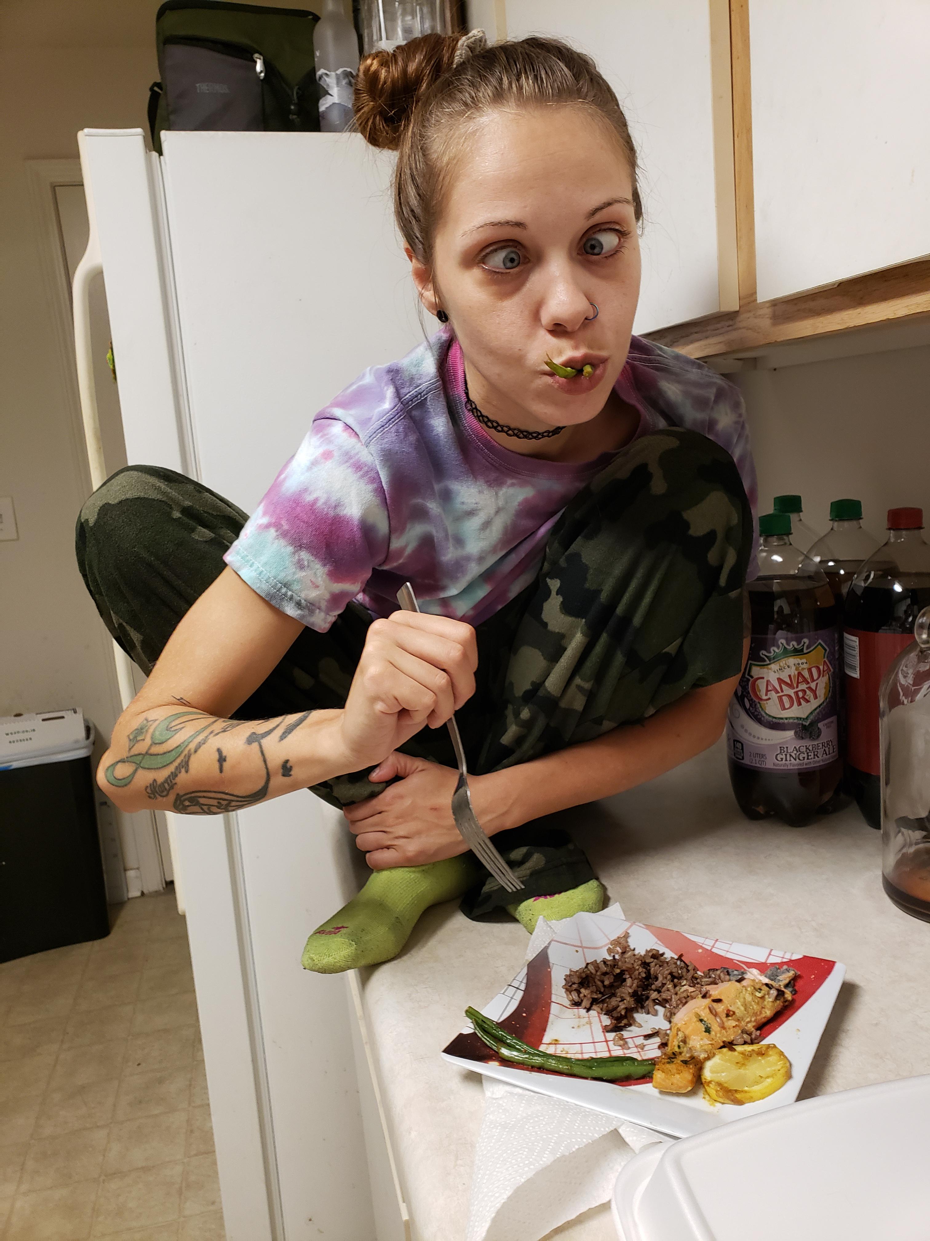 Just a goofy ass girl who loves to eat.. | Scrolller