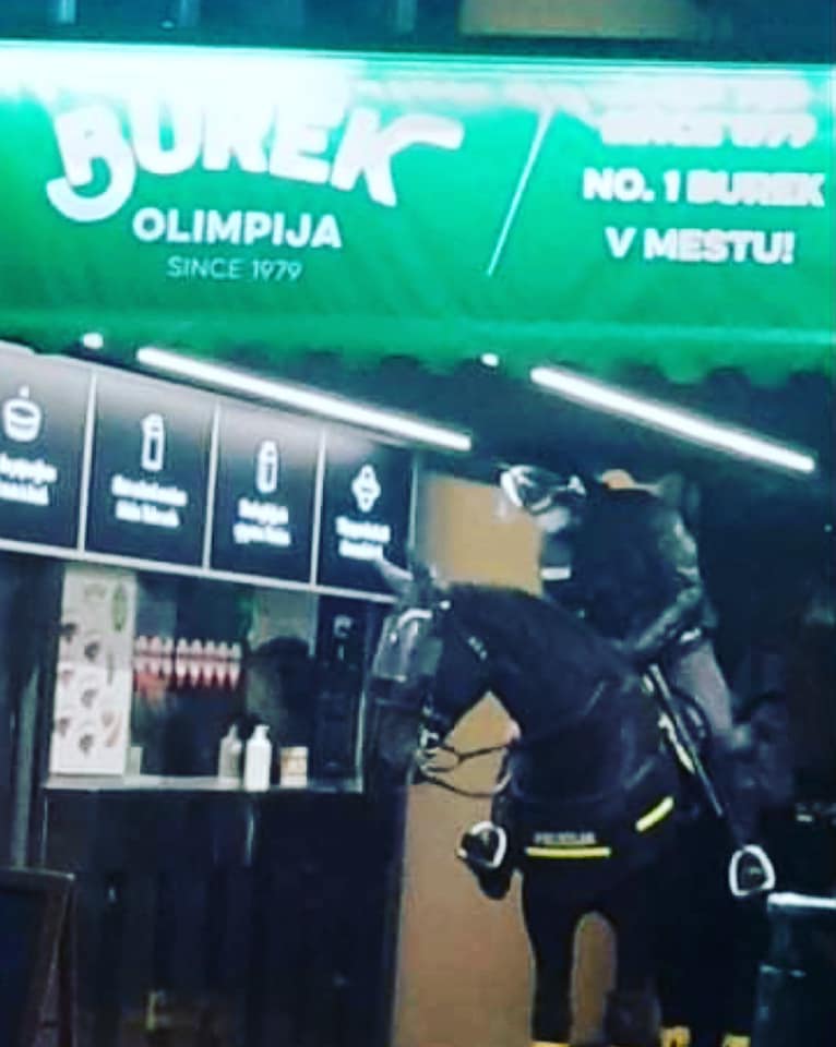 Just a normal drive thru | Scrolller