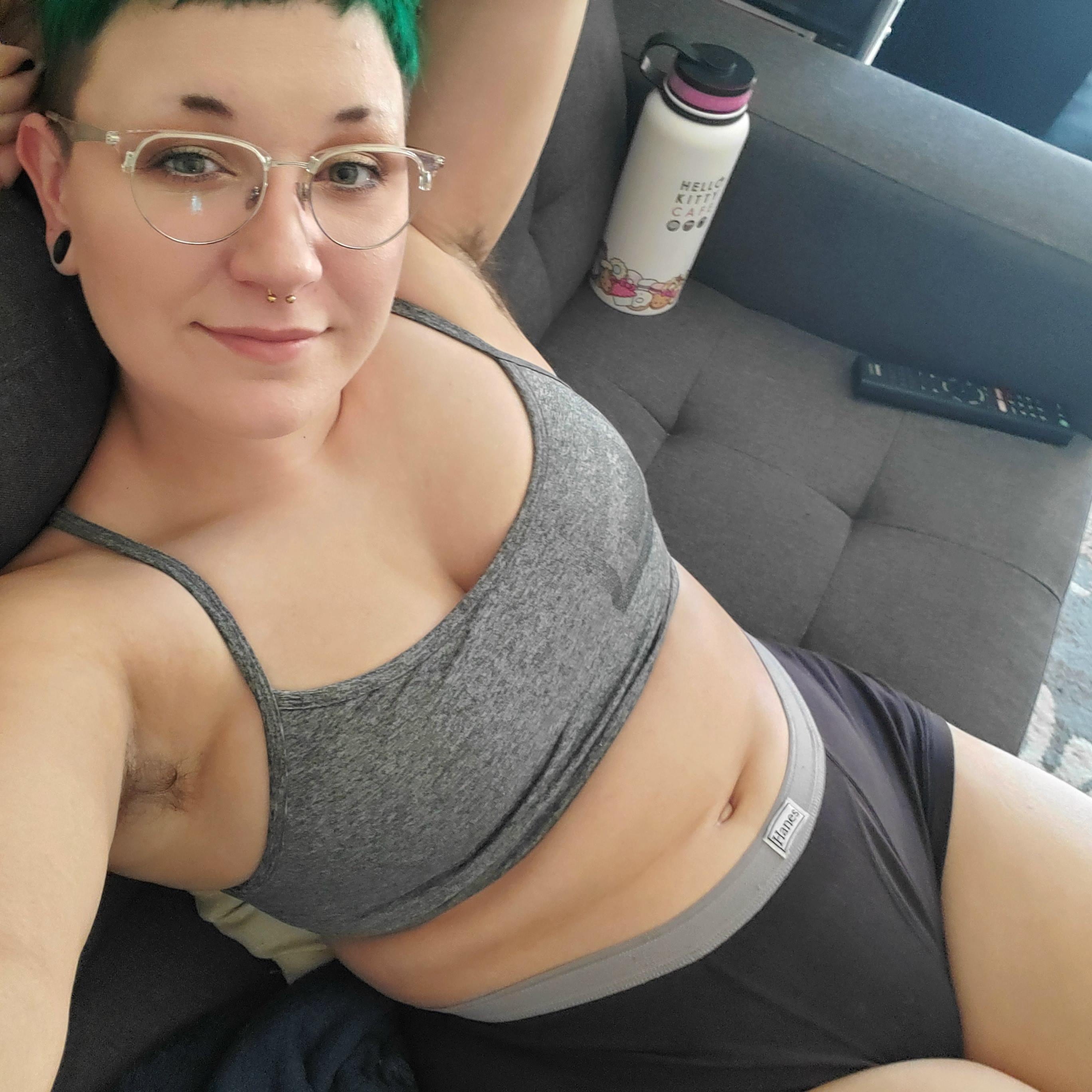 just a smol hairy boi [oc] | Scrolller