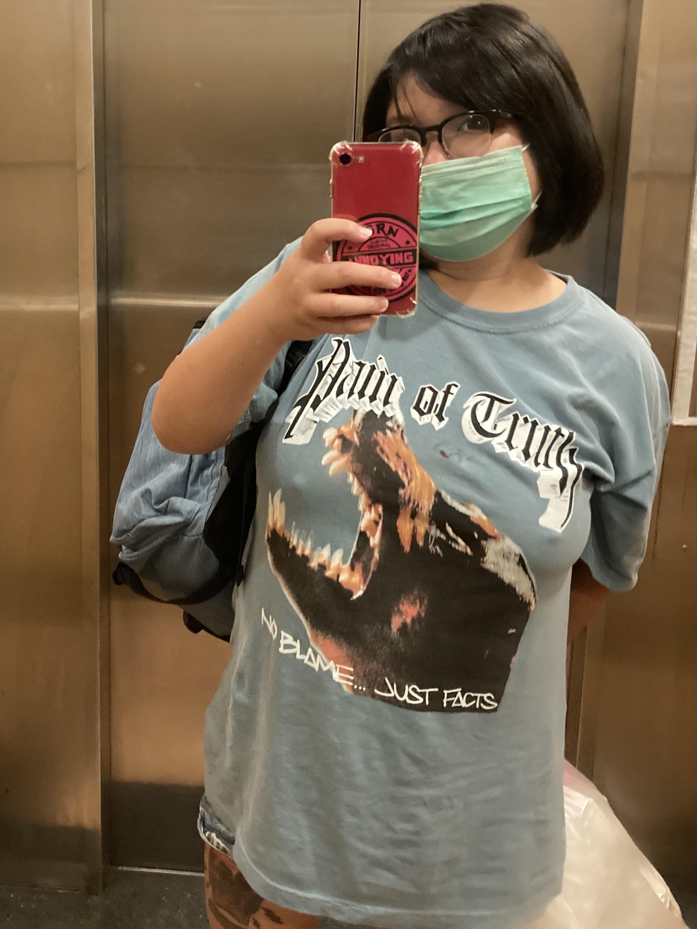 Just another braless day @ work ☄️ | Scrolller