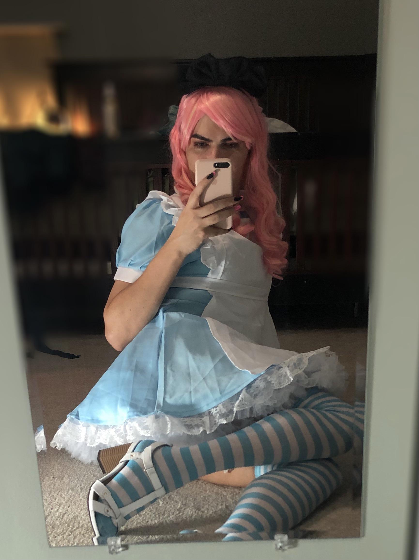 Go down deep deep… | Scrolller