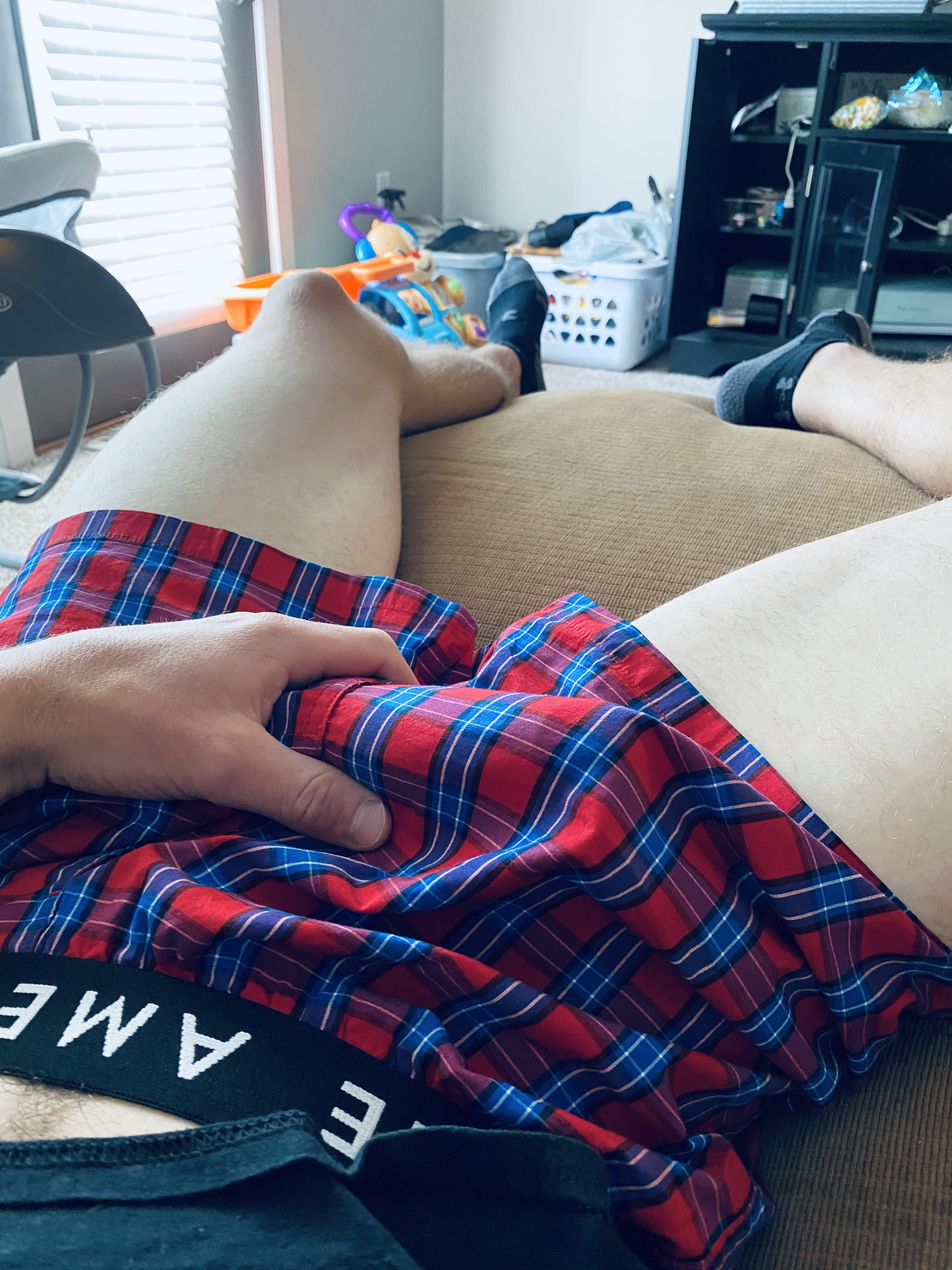 Just chillin on the couch 🍆 | Scrolller