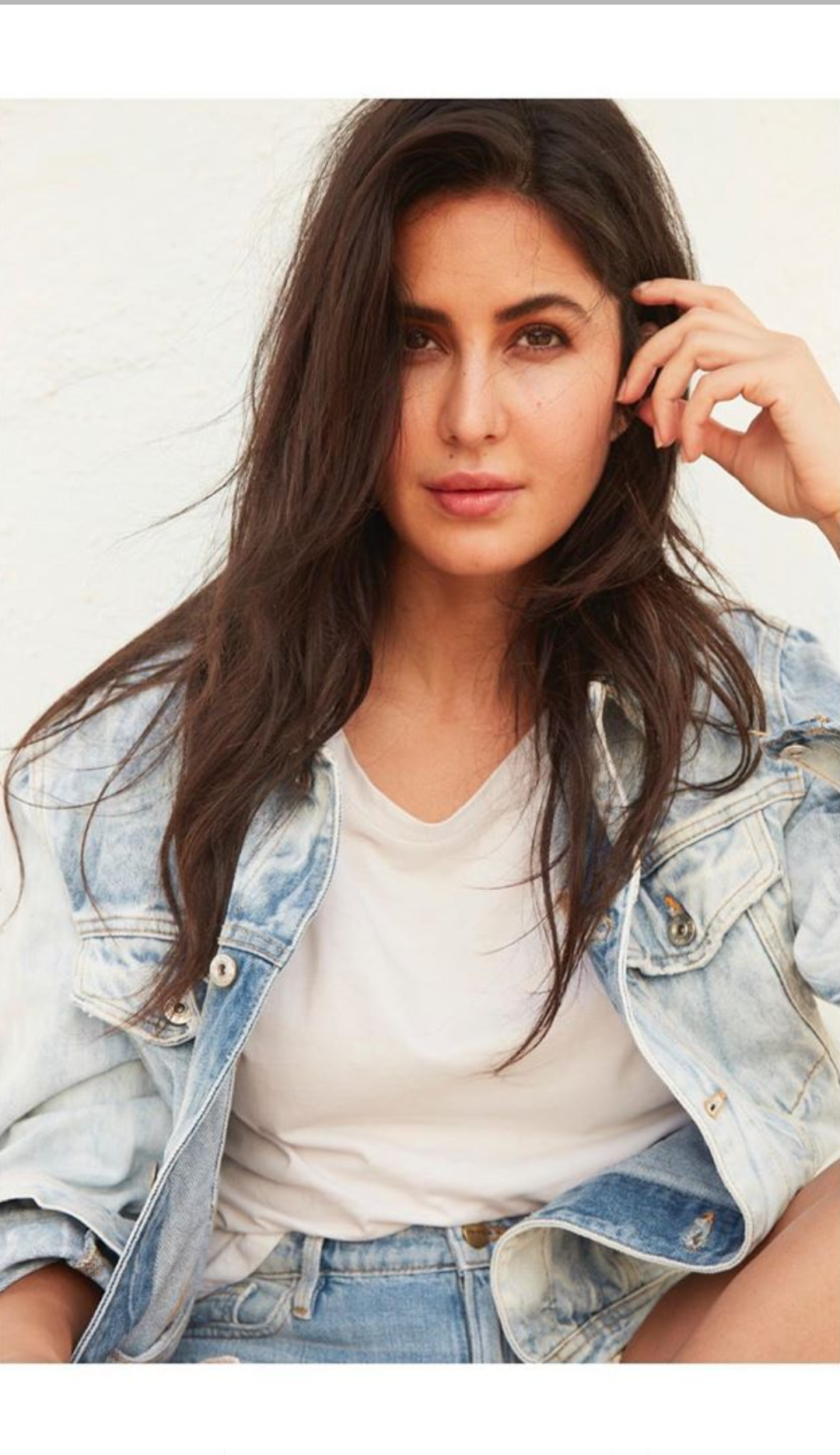 Just chilling | Scrolller