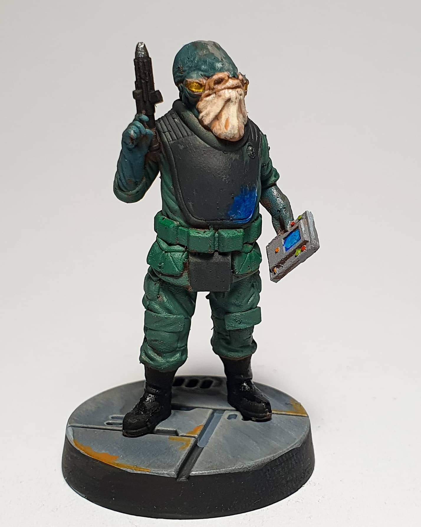 Just finished my Admiral Raddus as Generic Commander proxy | Scrolller