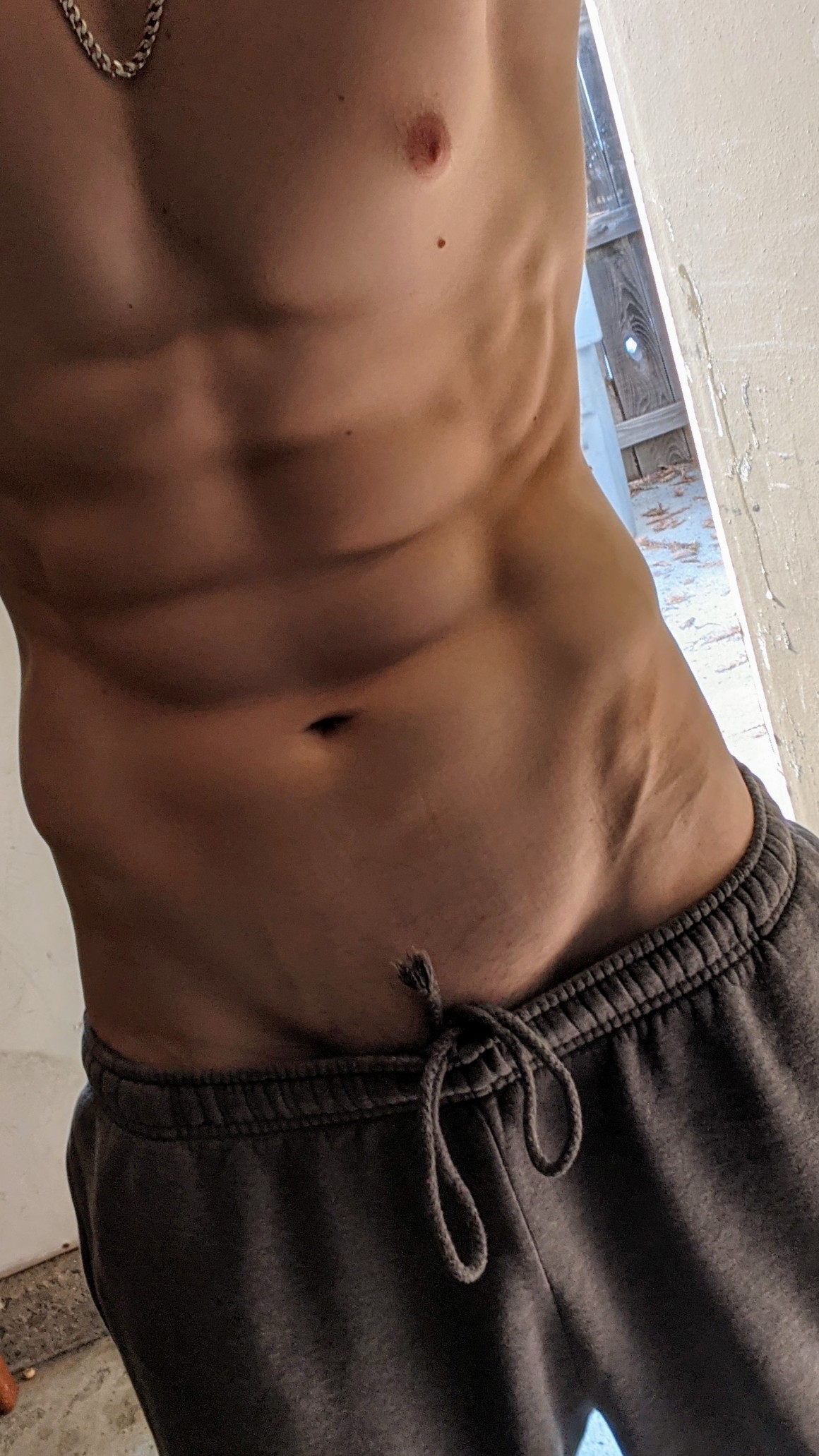 Just Flexing my Vee | Scrolller